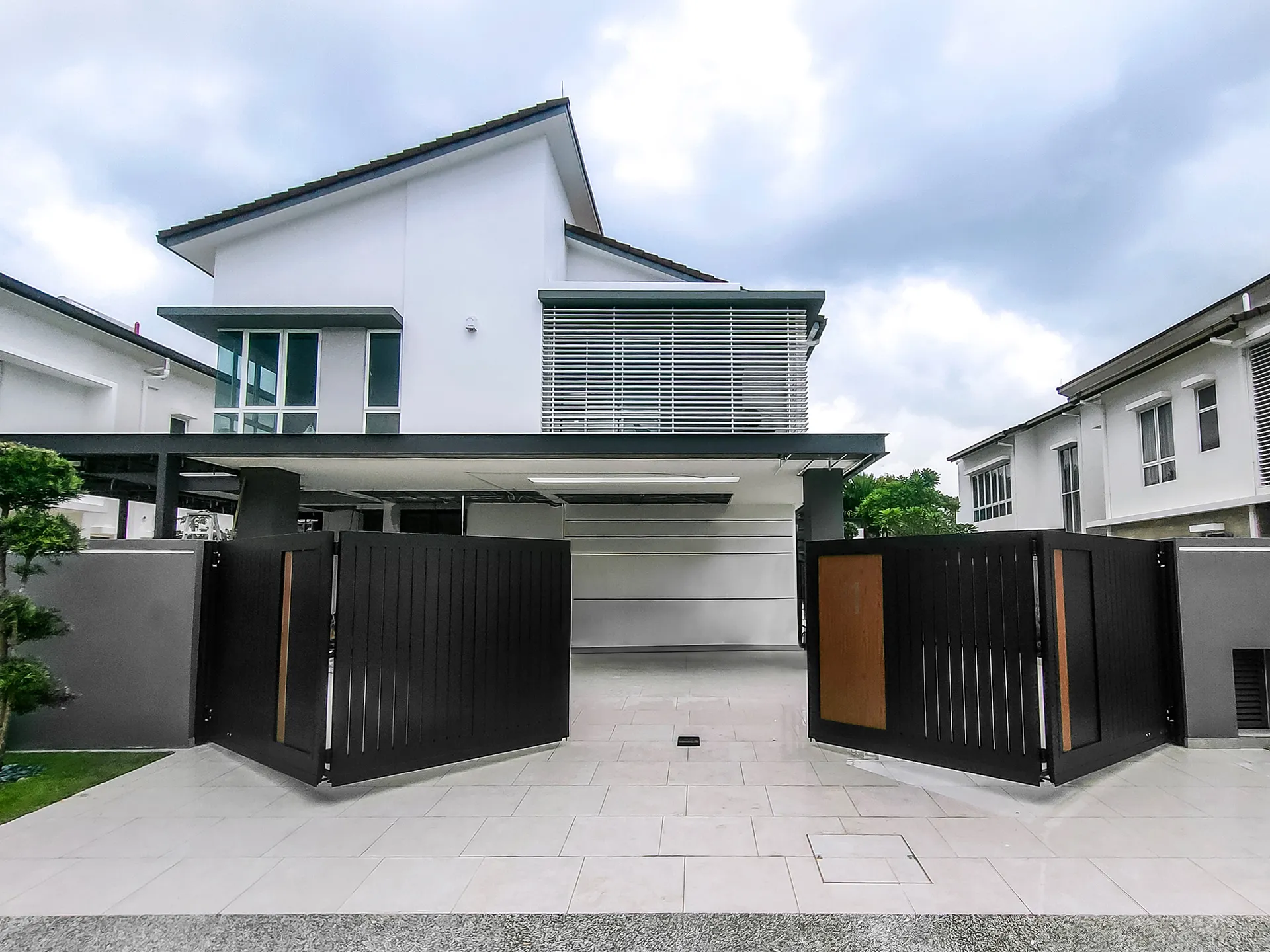 UNIGATE PROCUSTOMIZED | Delux