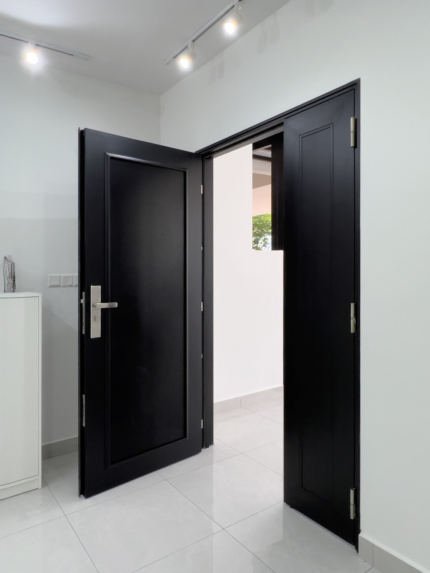 Fully Aluminium Security Door in Malaysia - DELUX AlutechDoor