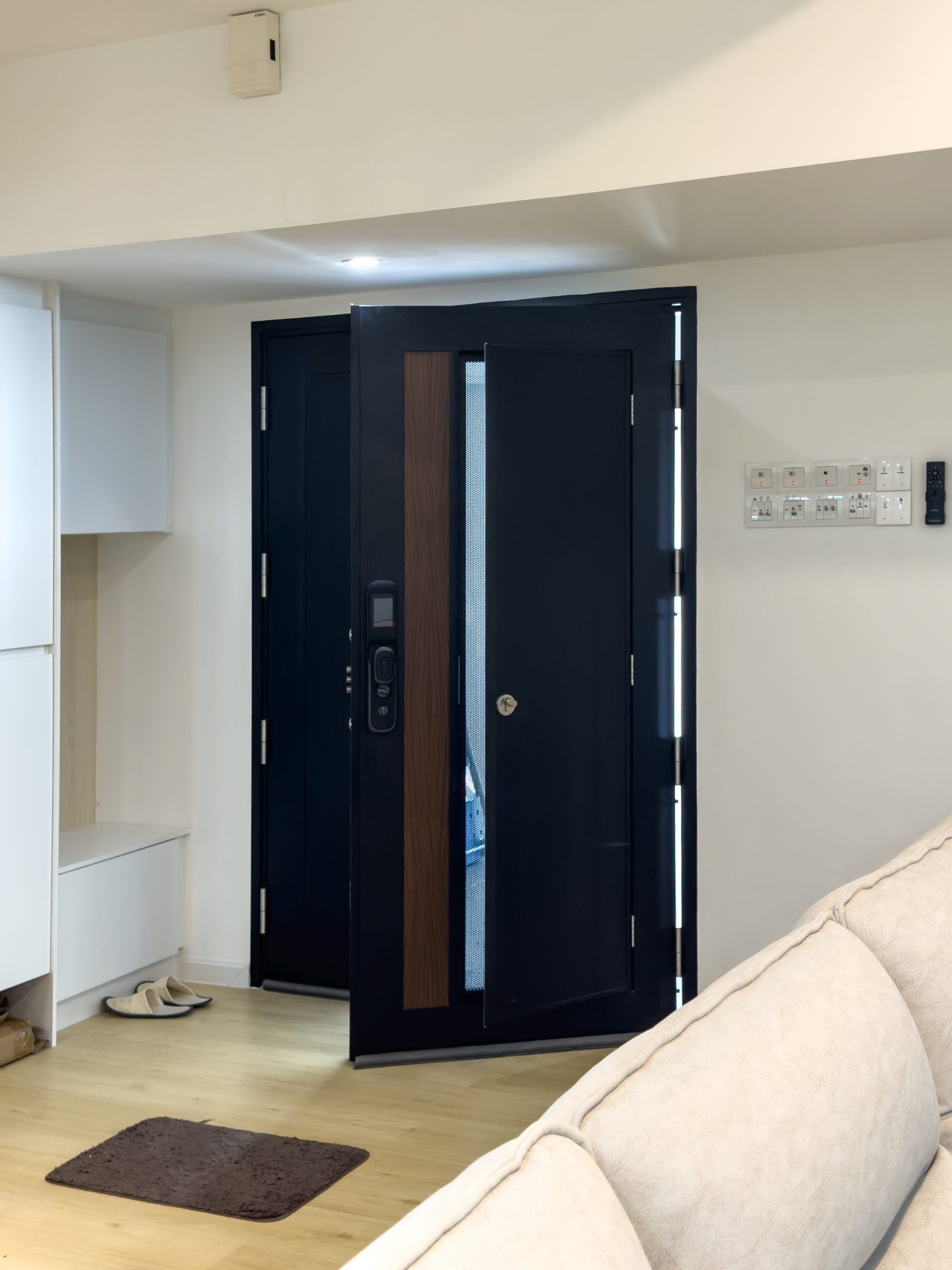 Fully Aluminium Security Door in Malaysia - DELUX AlutechDoor