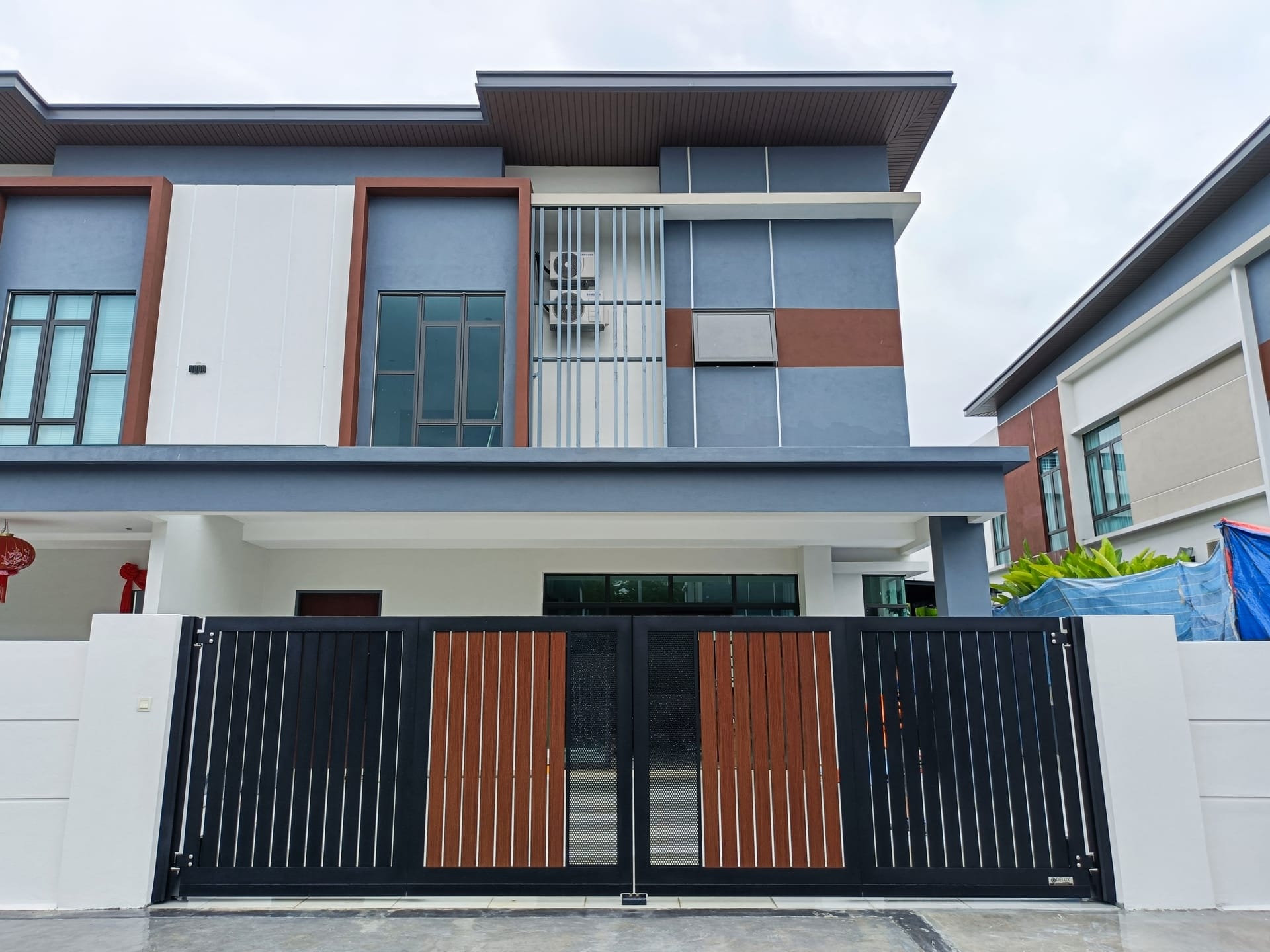 Property Types — Semi-Detach | Delux